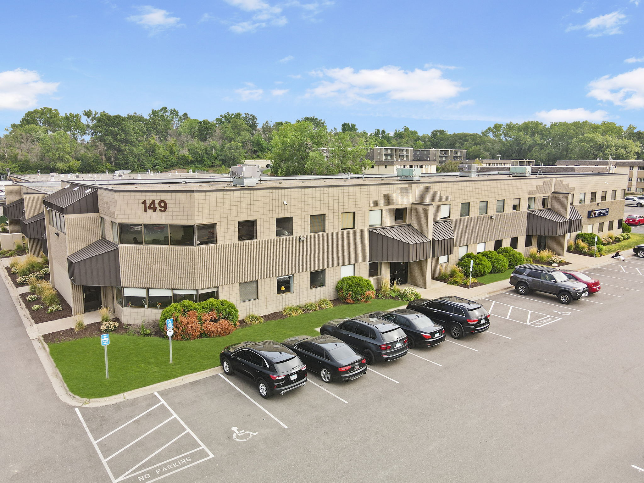 149 Thompson Business Center - Cornerstone Investors